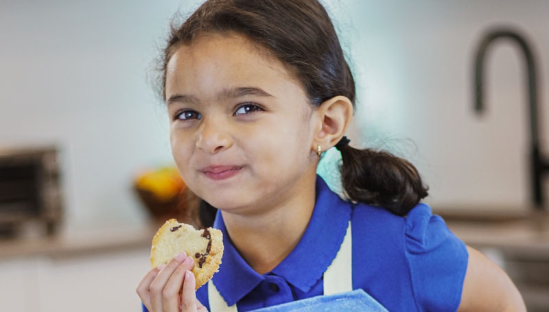 CAYMAN SEA SALTED CHOCOLATE CHUNK SHORTBREAD COOKIES - CAYMAN COOKIE
